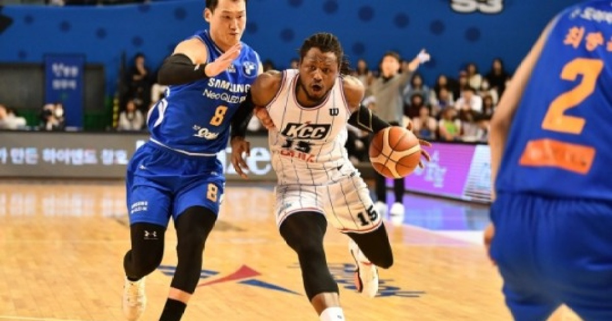 '버튼·이호현 17점' 우승 주역들 빠진 KCC, 2연승 행진…삼성은 개막 5연패