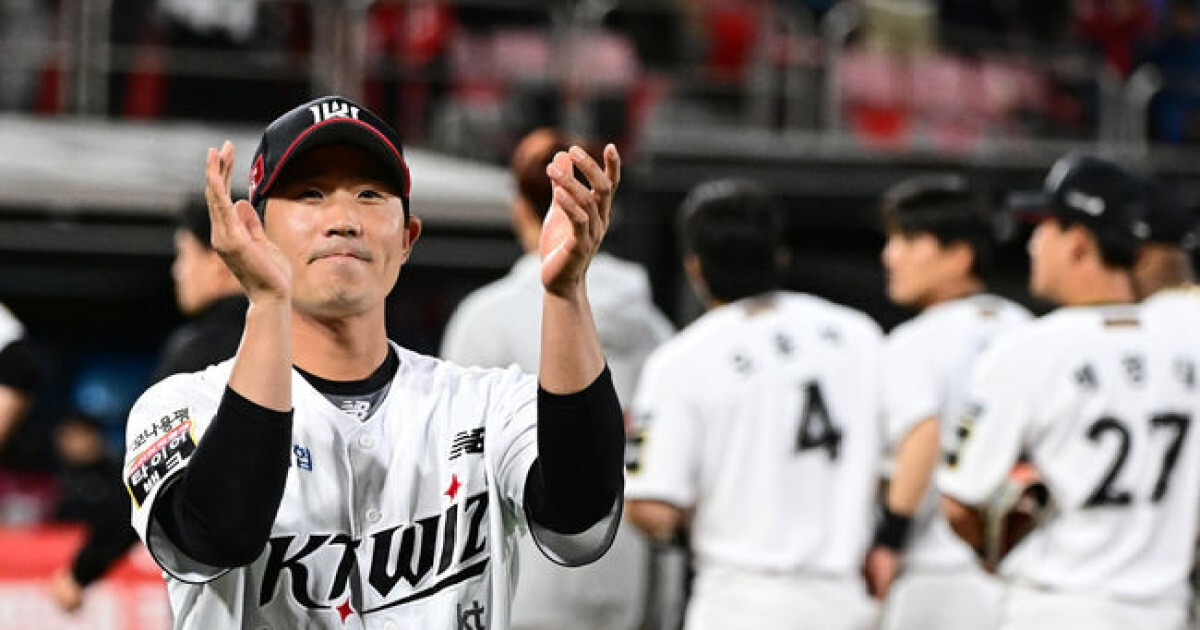 'LG 1차 지명 천재유격수→KT 이적→포텐 폭발→KS MVP' 은퇴 선언 박경수, KT 코치로 새출발..."방송계 제안 거절"