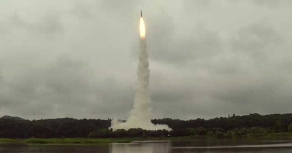 일본 “북한 탄도 미사일은 ICBM급…최고 고도 7천km”