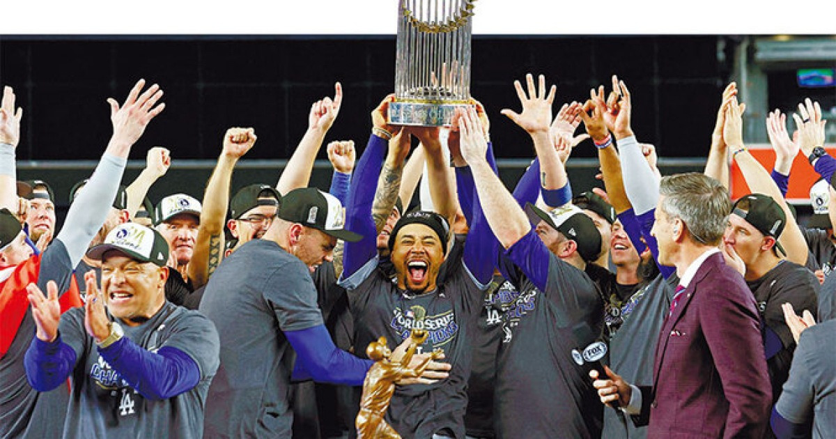 4년 만에 웃은 다저스… 오타니, 우승 퍼즐 완성