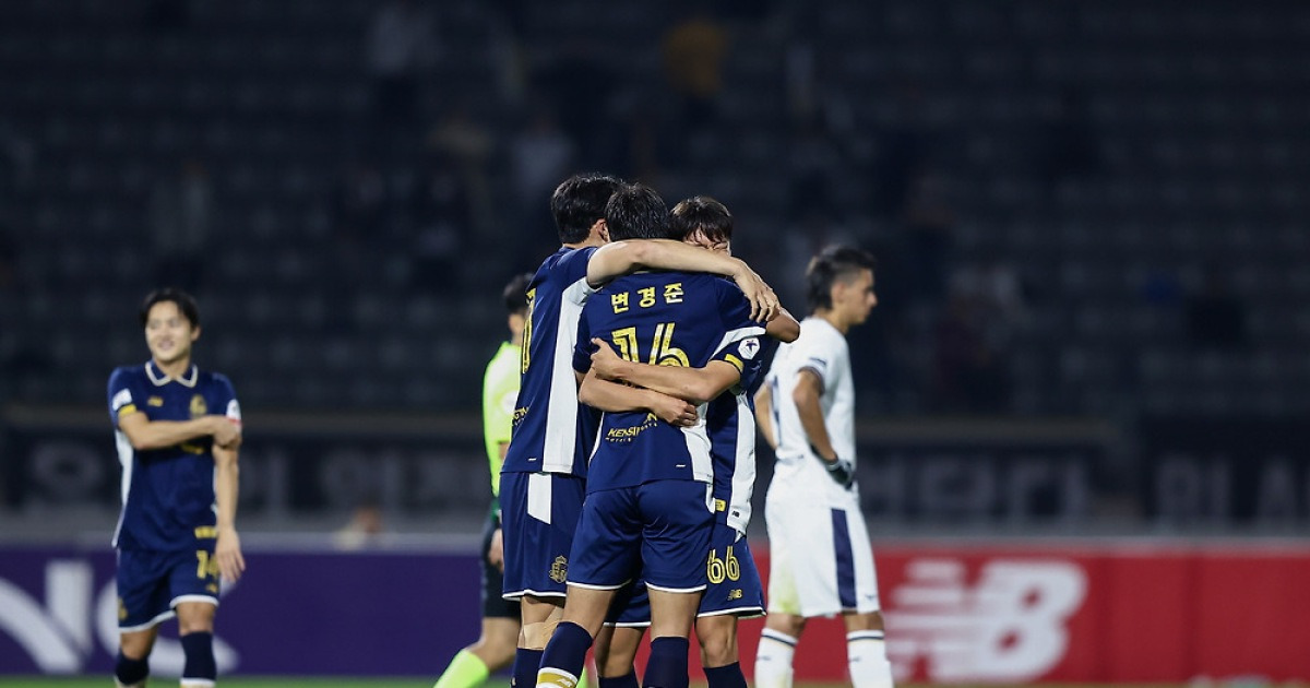 [K리그2 37R] 서울 이랜드, '역전 우승' 아직 모른다! 변경준 '천금 결승골'→성남 1-0 격파