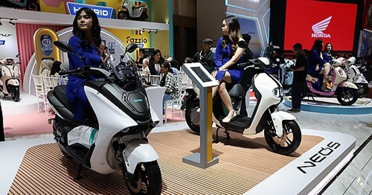 INDONESIA ECONOMY MOTORCYCLE