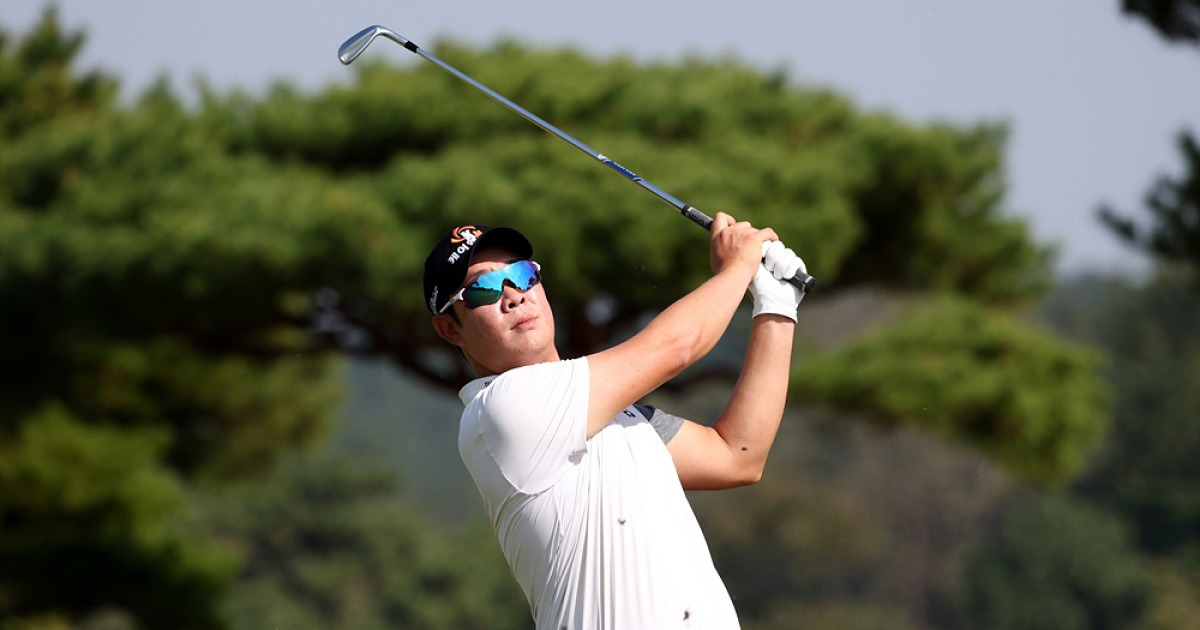 김민준, KPGA 동아회원권그룹 오픈 2R 단독선두…경기는 일몰 순연