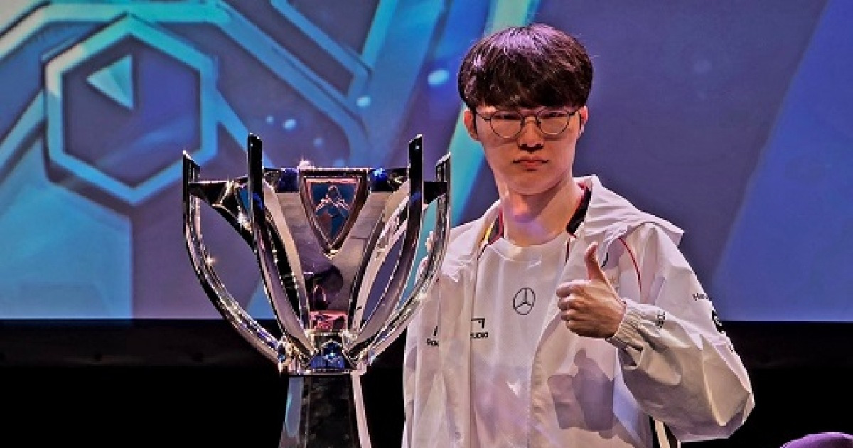 T1, 세계 최초 롤드컵 5회 우승…‘페이커’ 이상혁, 파이널 MVP 선정