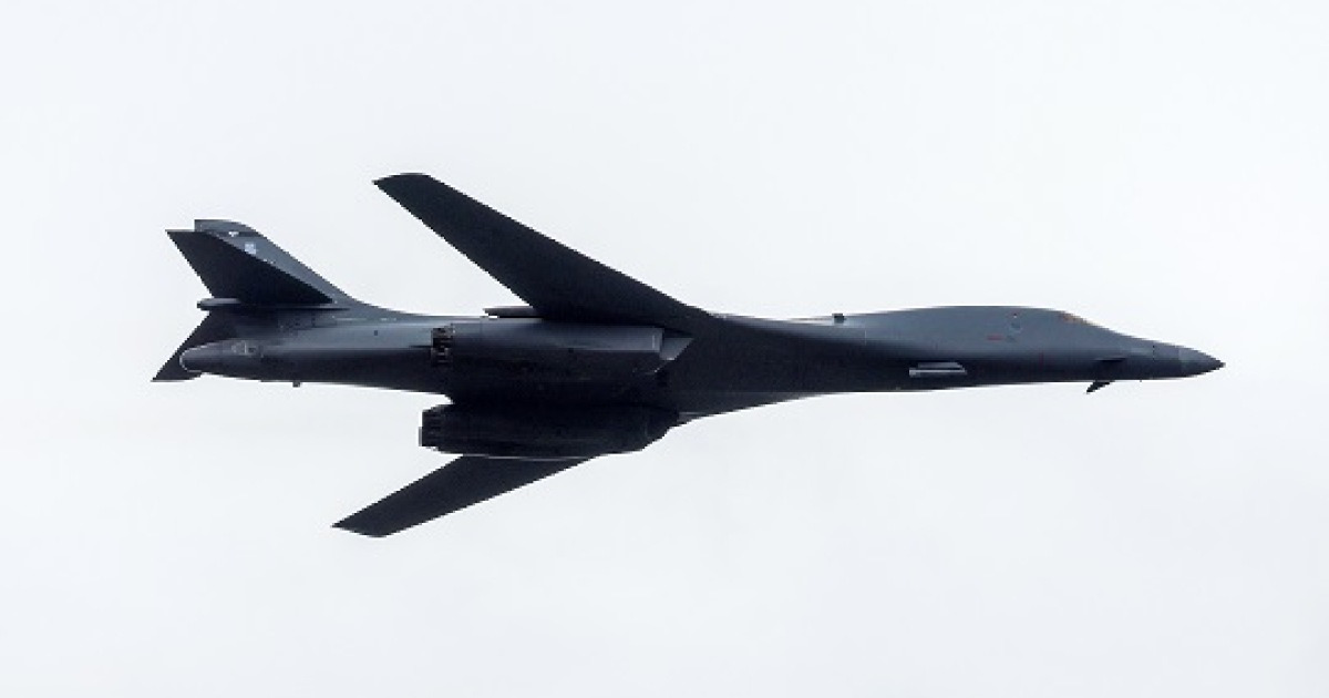 한미일 공중훈련, B-1B 참가…北 ICBM 발사에 경고