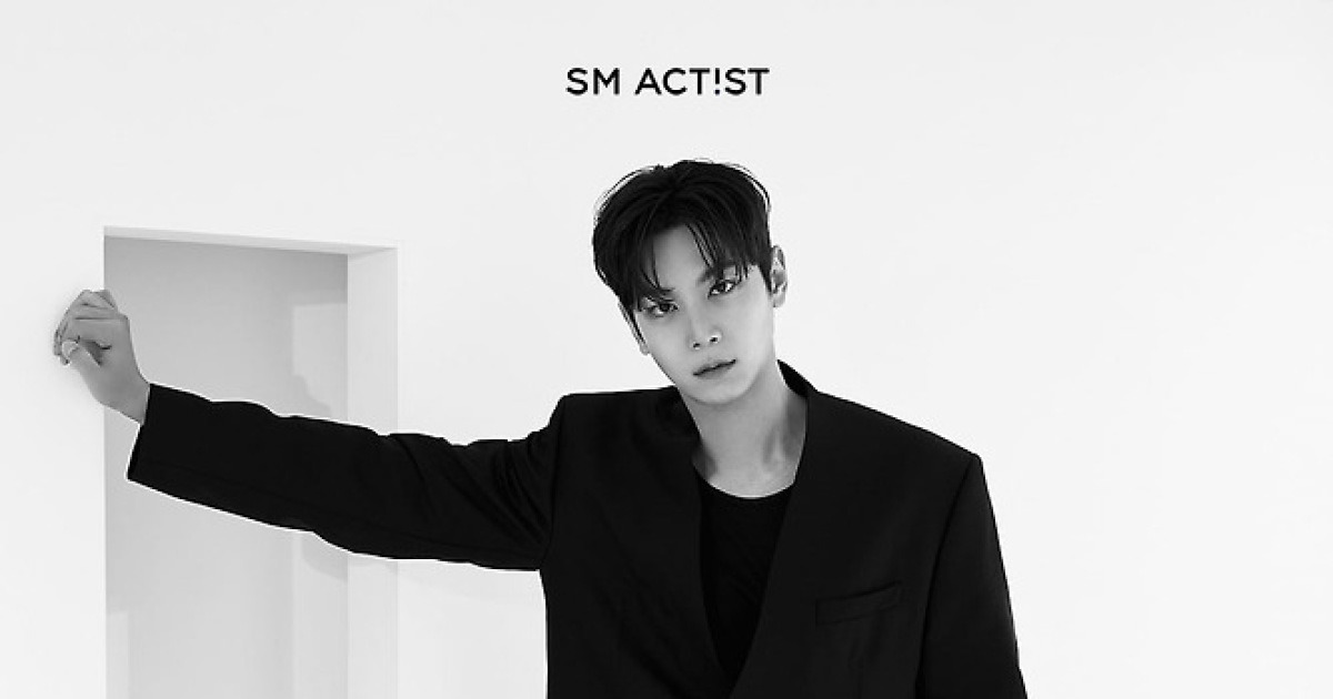 '변우석 라이벌' 이철우, 193cm 모델 출신다운 넘사벽 비주얼 자랑 [화보]