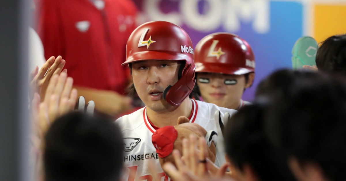 '비FA 다년계약 대신 FA로' 최정, SSG "대화 긍정적, 6일 계약 확정 목표"