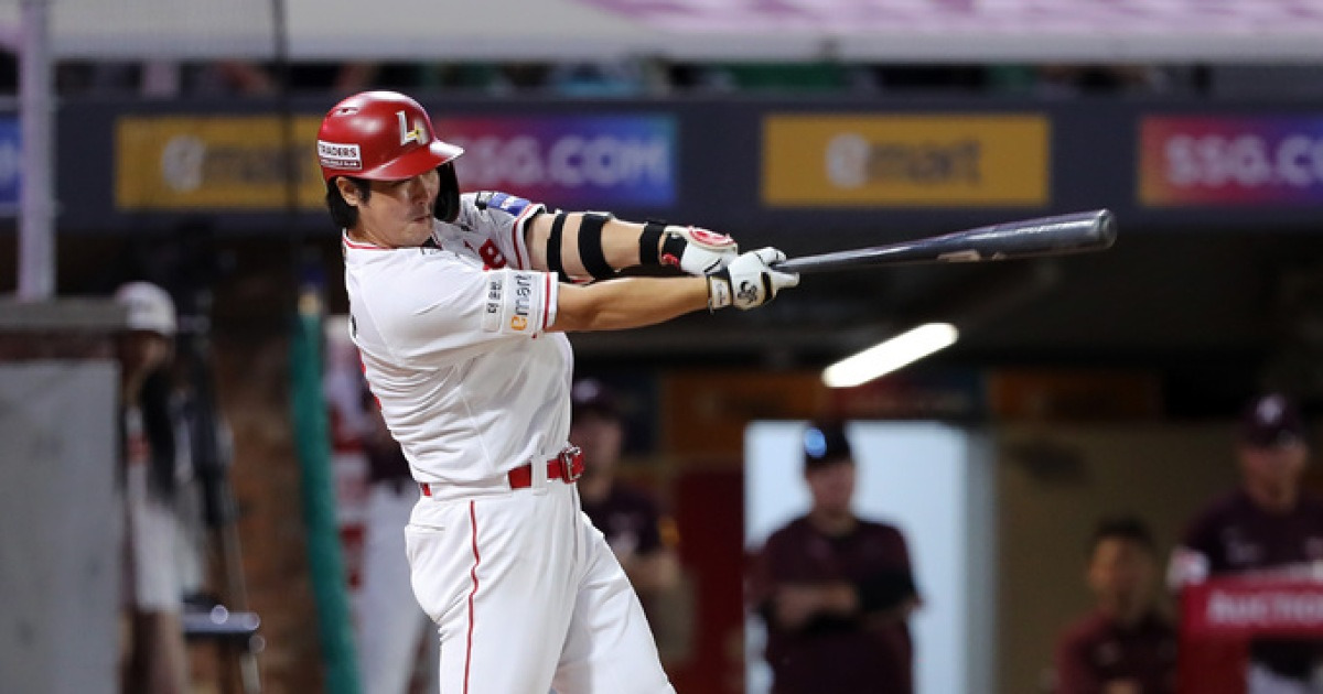 사상 초유의 FA계약 예고제? SSG와의 ‘동행’ 기정사실화한 최정, 이제 관심은 계약 규모에 쏠린다