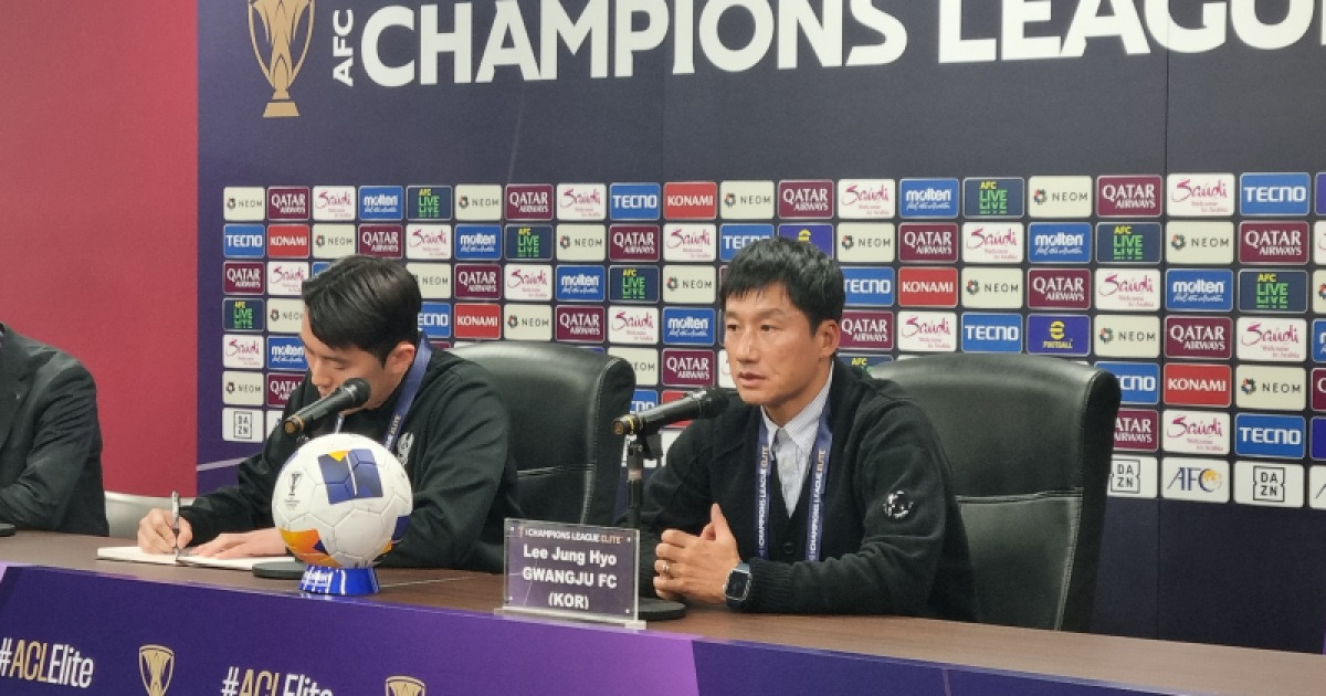 ‘ACLE 3연승→첫 패’ 이정효 감독 “고베와 10번 하면 10번 다 질 듯”