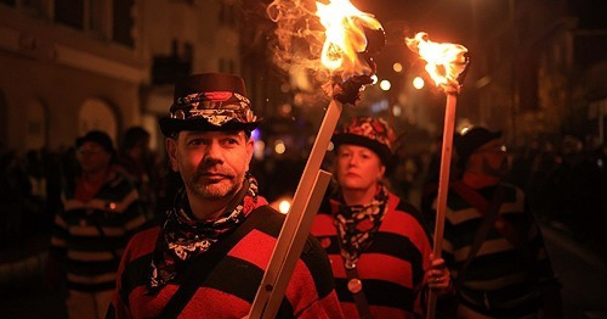 BRITAIN BONFIRE CELEBRATIONS