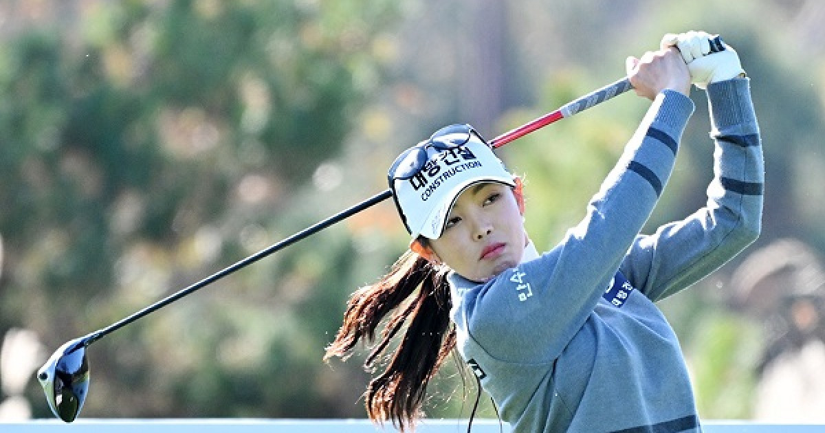 '통산 첫 승 도전' 현세린, KLPGA 투어 시즌 최종전 1R 단독 선두…윤이나 공동 34위