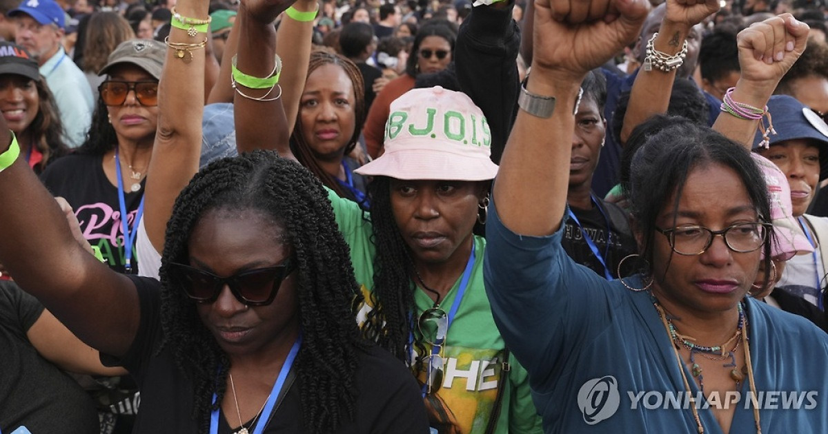 트럼프 재집권 여혐 대통령이라니 美페미니즘 소설 불티·反이성교제 확산