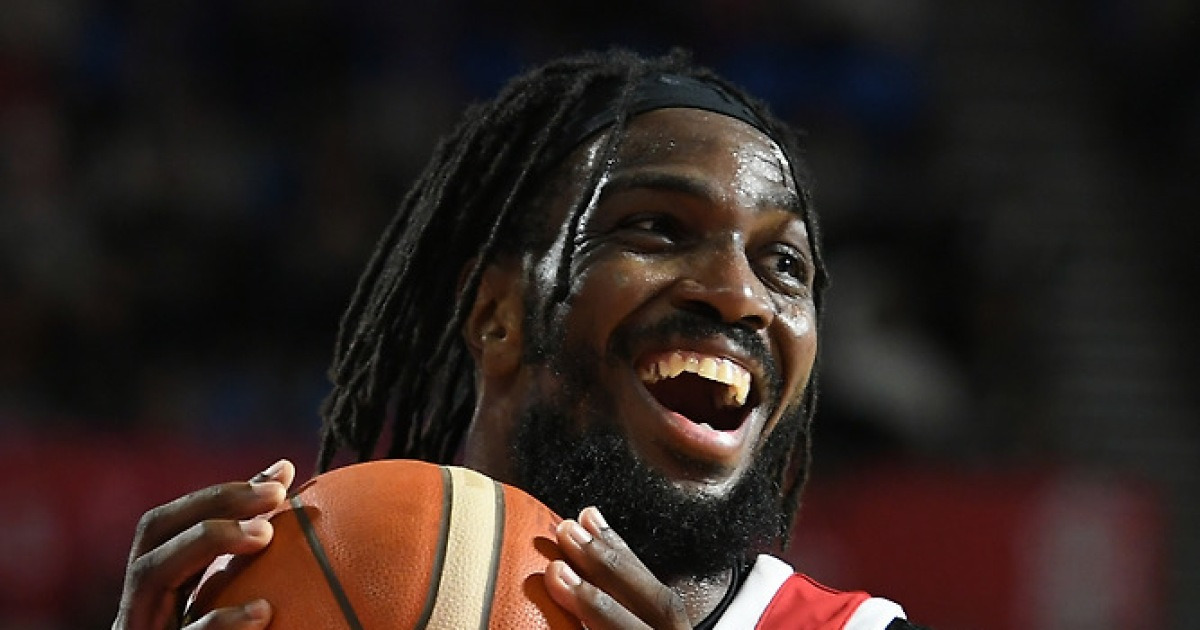 '워니 시즌 1호 트리플더블' SK, KCC에 36점 차 대승