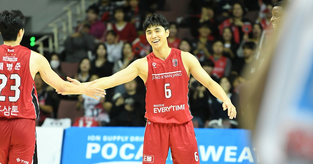 프로농구 정관장, 삼성에 43점 차 대승…SK는 KCC 완파(종합)