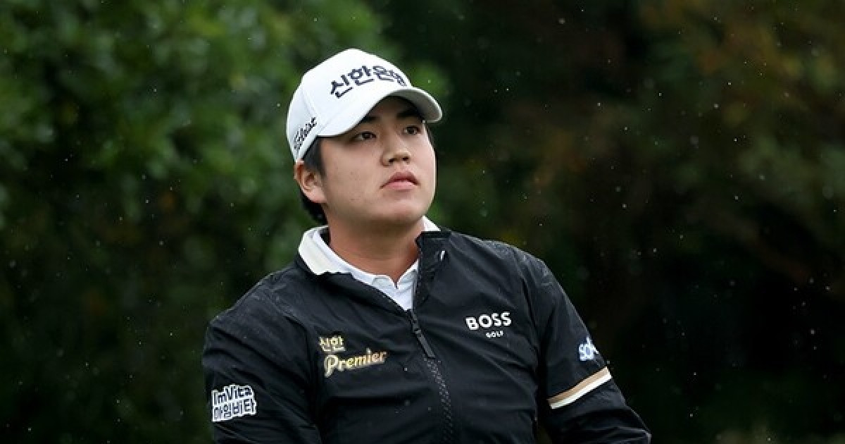 '뼈아픈 2개 더블보기' 장유빈, 최종전 준우승…대상·상금왕·최저타수상·장타상 등 싹쓸이 [KPGA]