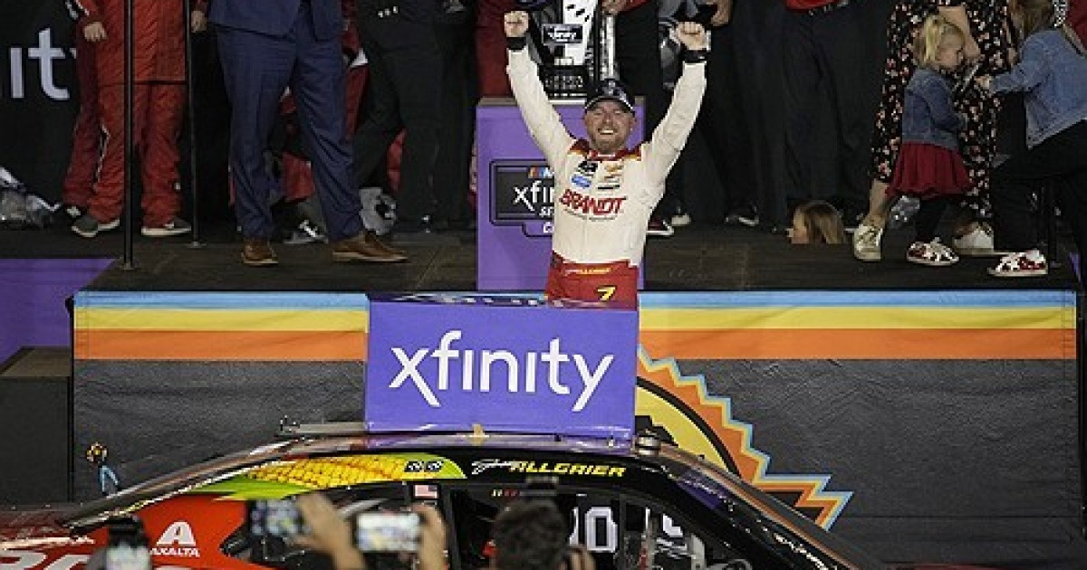 NASCAR Phoenix Xfinity Auto Racing