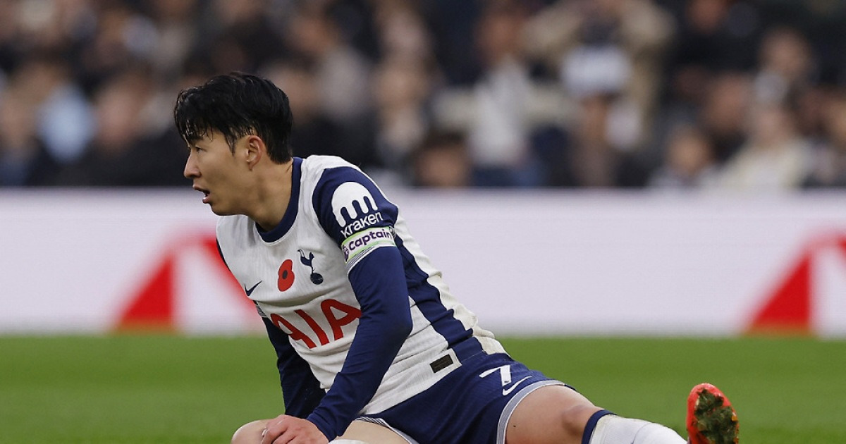 아껴서 쓰자던 손흥민 '몸 관리 대실패'...'대박 기회' 날린 토트넘, 입스위치에 1-2 패배→4위권 도약 불발