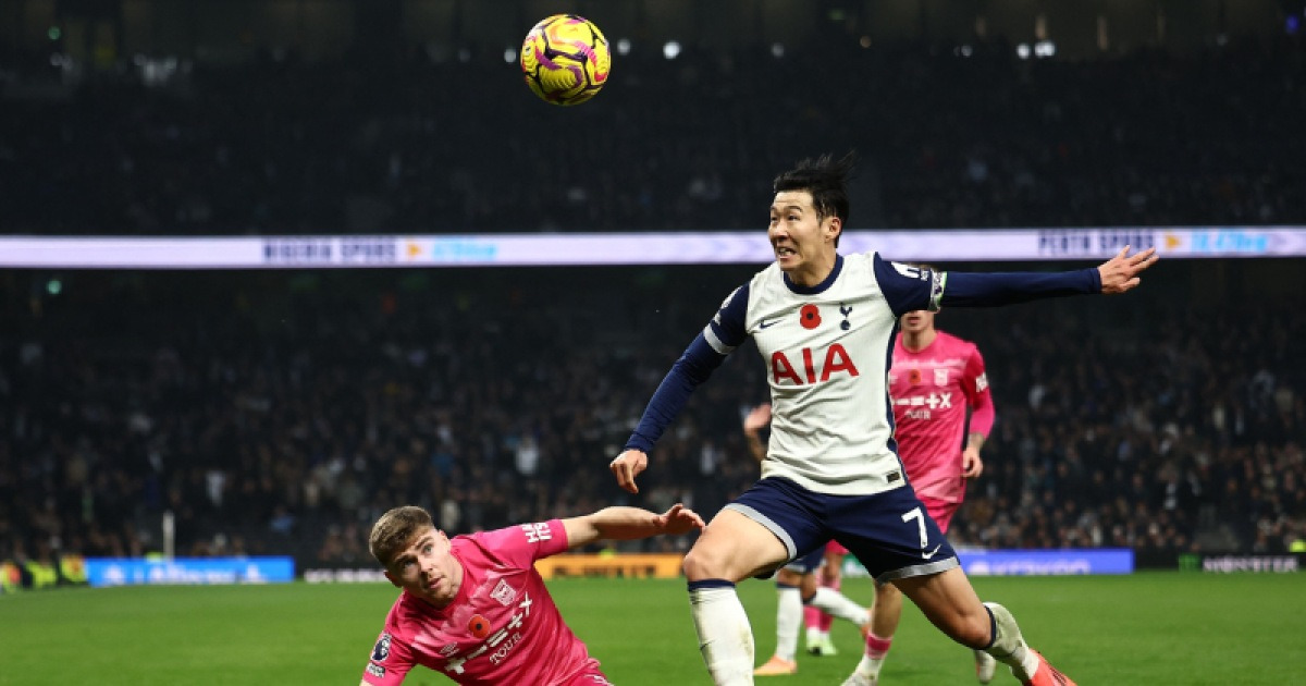 손흥민, 부상 복귀 후 첫 풀타임 뛰었지만…토트넘, 입스위치에 1-2 패