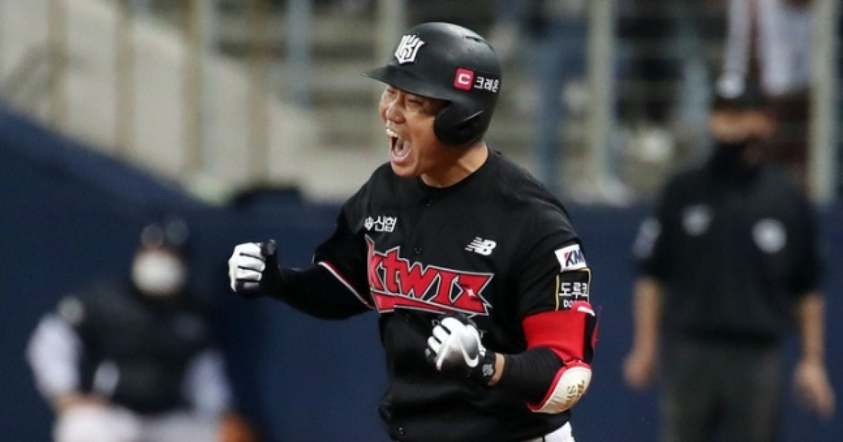 [오피셜] 1000경기 채우고 그라운드와 작별...'KBO리그 대표 선행 아이콘' 신본기, 전격 은퇴