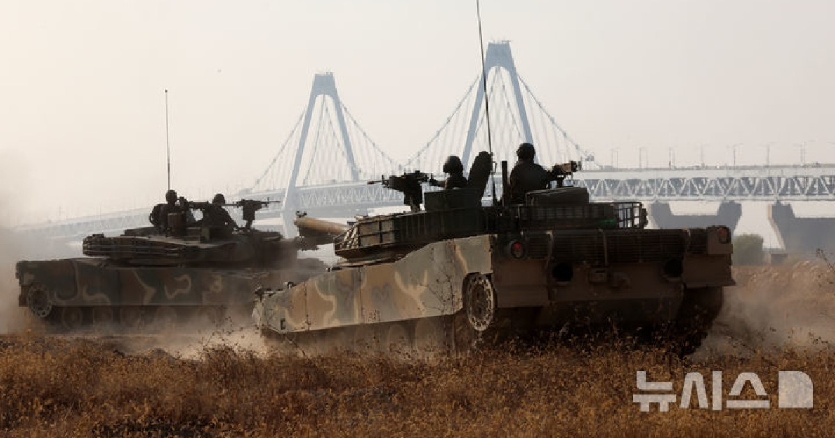 험지 기동하는 K1E1 전차