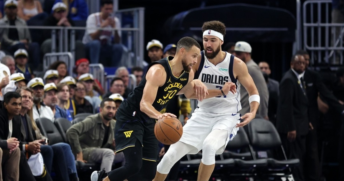 '커리 37득점' GSW, 친정팀 방문한 '22득점' 톰슨 울렸다→댈러스에 역전승