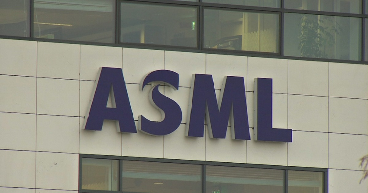 ASML "내년 AI 메모리칩 9% 성장"…SK하이닉스도 차세대 노광장비 사용 검토
