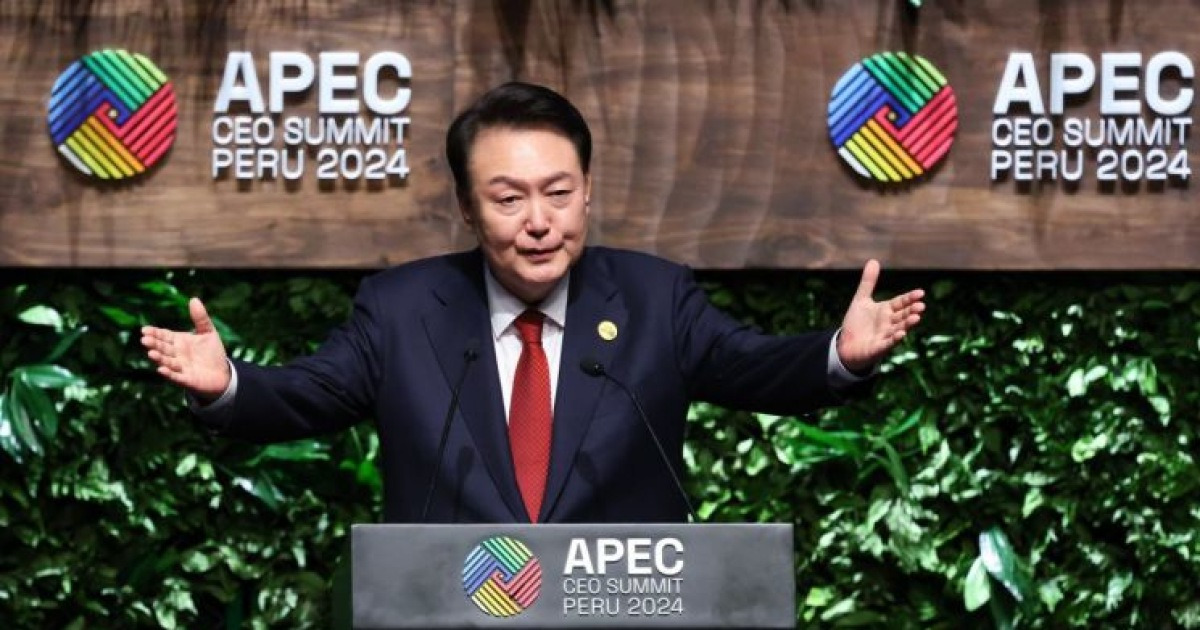 尹, 'APEC CEO 서밋'서 기조연설…'APEC AI 표준 포럼' 창설 제안