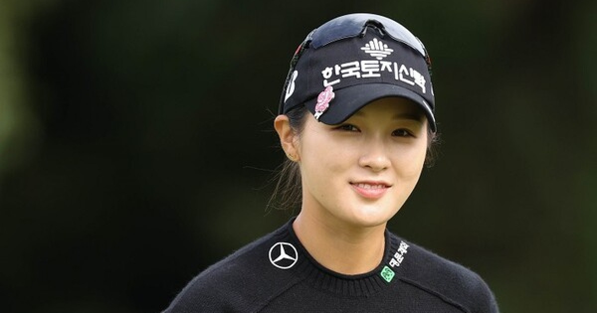 '매치퀸' 박현경, 위믹스 챔피언십 첫날 압도적인 승리 [KLPGA]