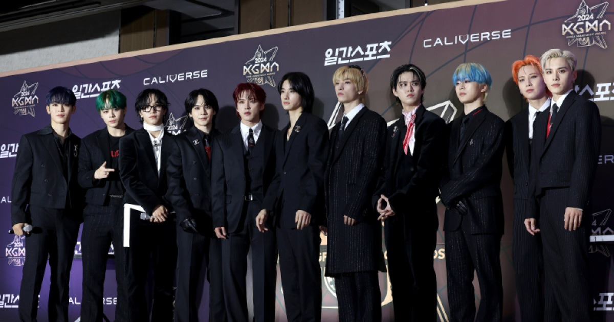 JO1, 의상은 블랙… 머리는 화려하게 블링블링 [2024 KGMA]