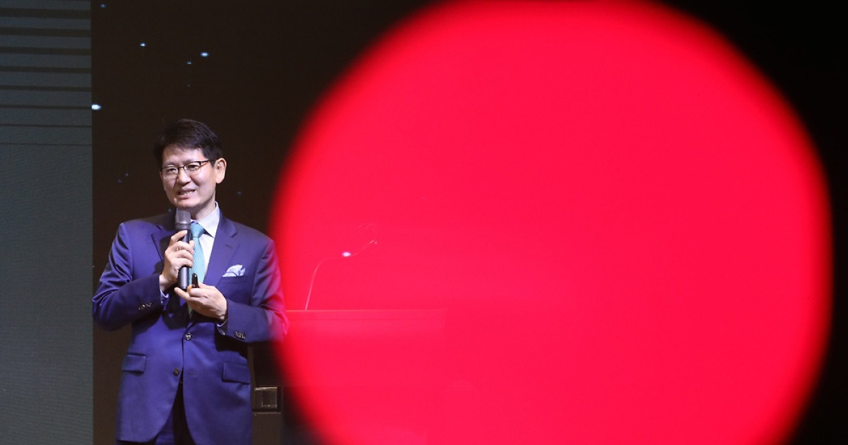 “사전 공모로 지분 매입 후 부당 매각”… DB하이텍 주주들, KCGI 검찰 고소