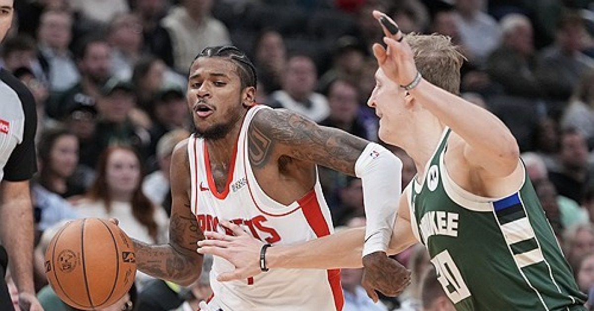 Rockets Bucks Basketball