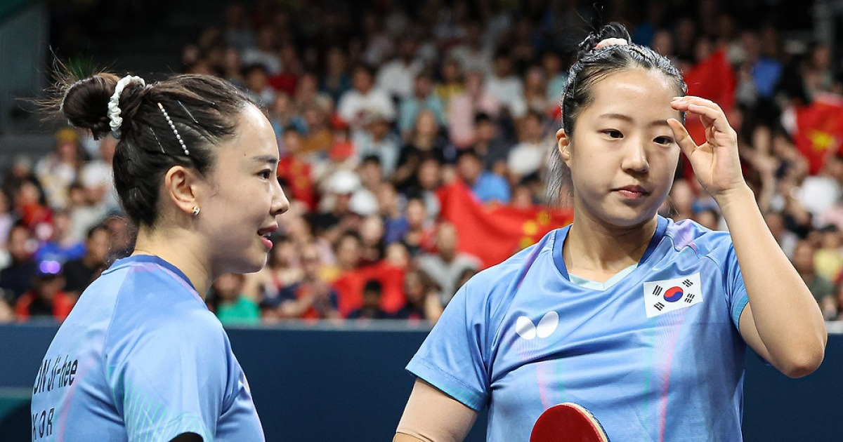 'AG 금메달' 전지희-신유빈, WTT 왕중왕전서 1회전 탈락