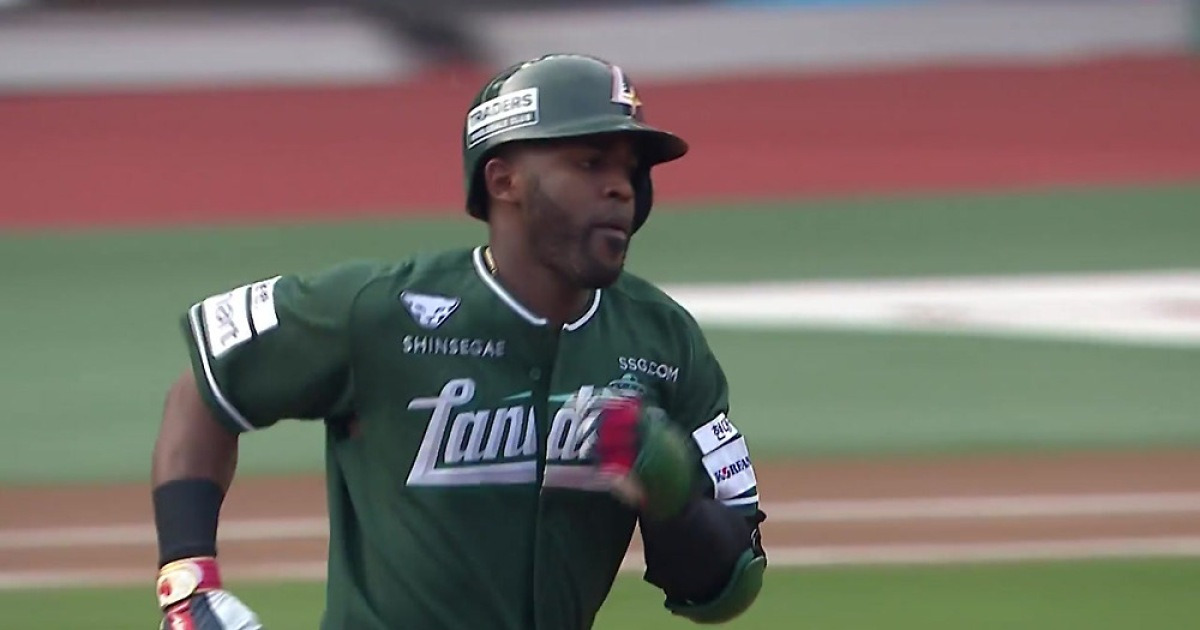 SSG, '타격왕' 에레디아 25억 원에 재계약...삼성도 레예스·디아즈와 재계약