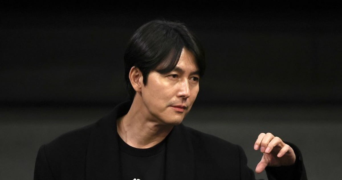 정우성 ‘청룡 참석 여부 재논의한다… 혼외자 논란 여파