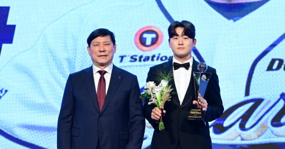 [MD포토] 김택연 '2024 KBO 신인상'