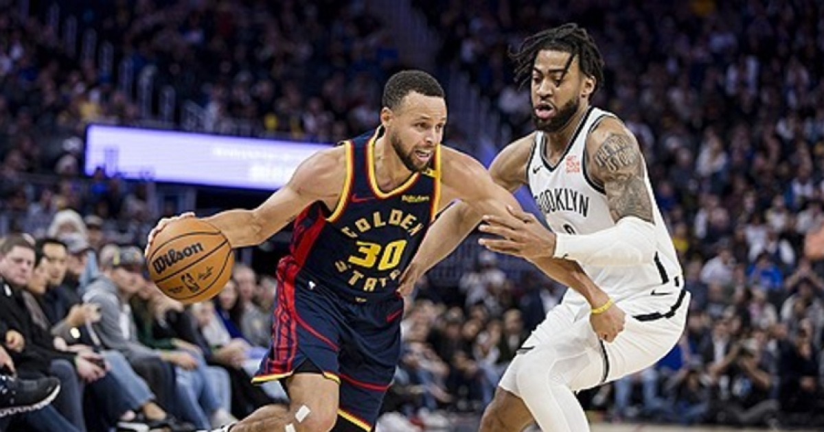[NBA] 중요한 결전 앞둔 GSW에 찾아온 위기…"스테픈 커리, 무릎 통증으로 출전 불투명"