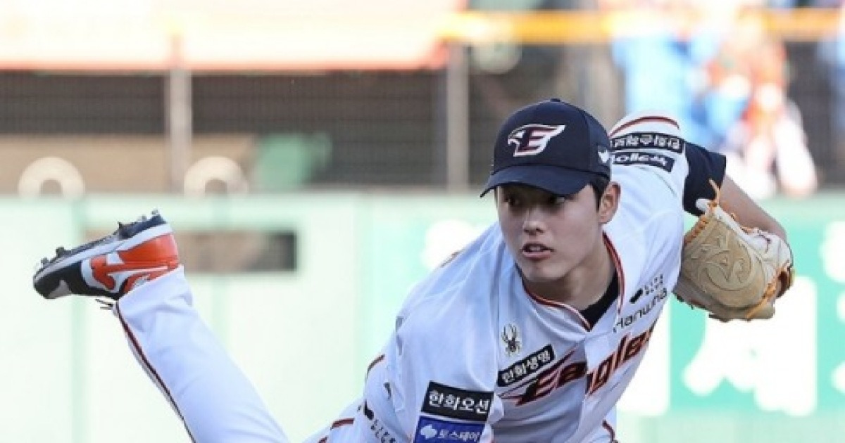 '무섭다!' 161km, 160km, 156km!' '광속구' 투수 3명이 함께 있는 '드림팀'이 있다...문동주, 김서현, 정우주의 한화 이글스