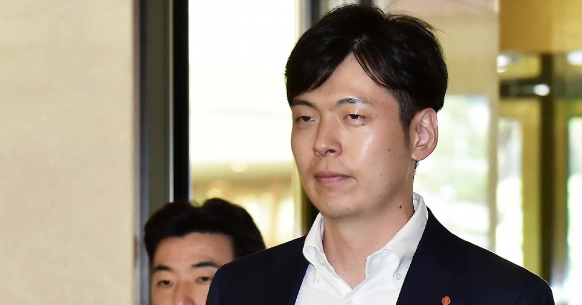 비상 걸린 롯데, CEO 36% 바꾸고 임원 13% 줄인다