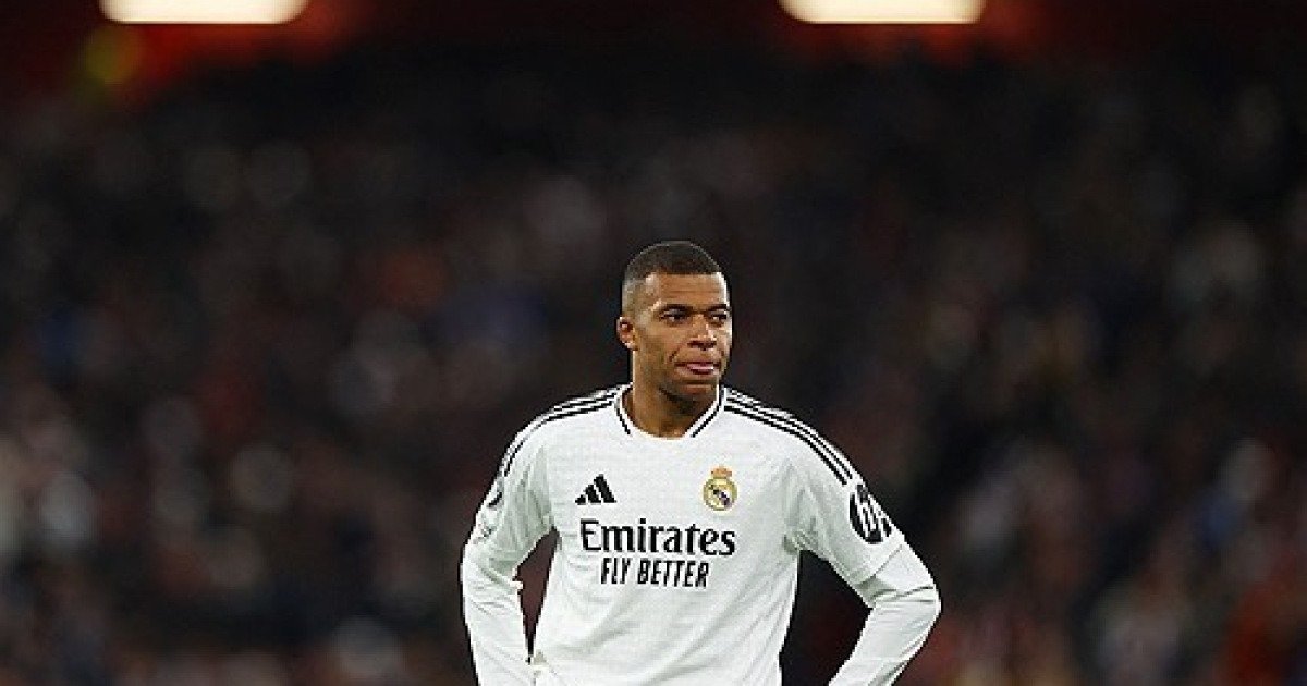 음바페 PK 실축, 경기 망쳤다…리버풀, 레알에 2-0 완승→15년 만의 홈 승리 [UCL 리뷰]