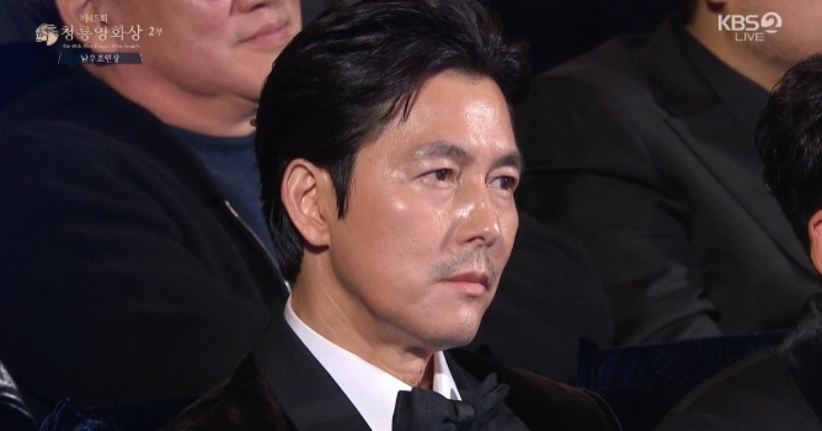 혼외자 논란 딛고 청룡영화상 참석한 정우성