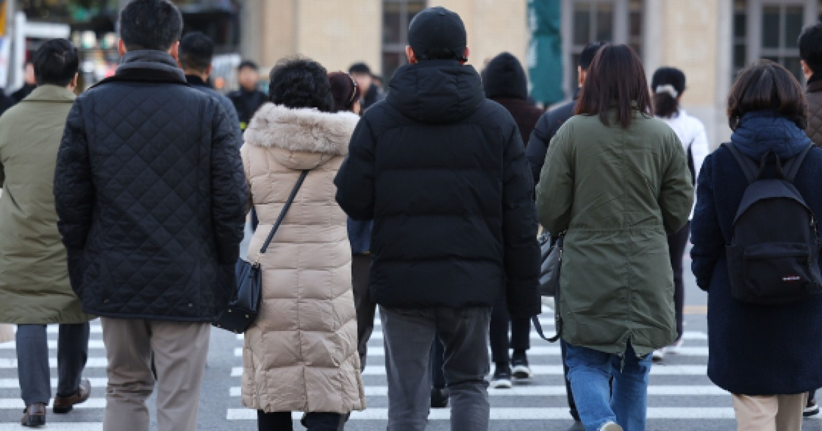 아침 기온 뚝 곳곳 영하권 밤부터 눈·비…추위 모레까지 이어져
