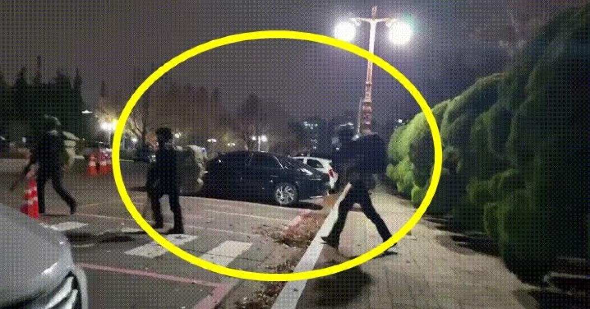 [영상] 무장병력 국회 경내 진입…본청 진입 시도 중