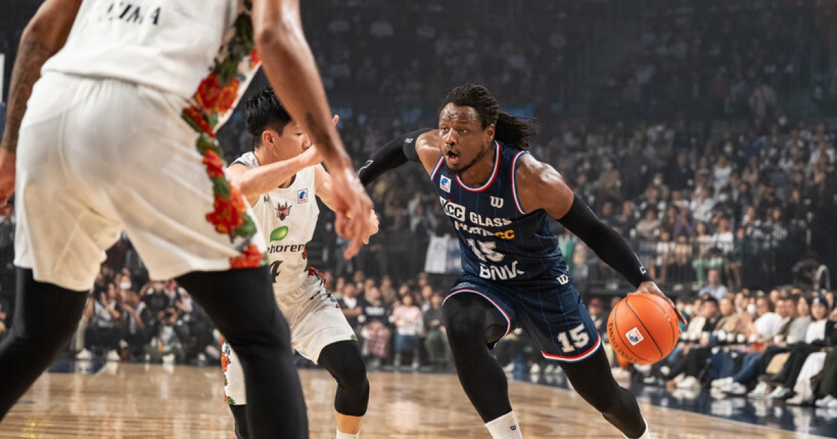 [EASL] ‘빛바란 버튼 38점 활약’ KCC, 류큐에 패하며 3연패···파이널 포 진출 빨간불