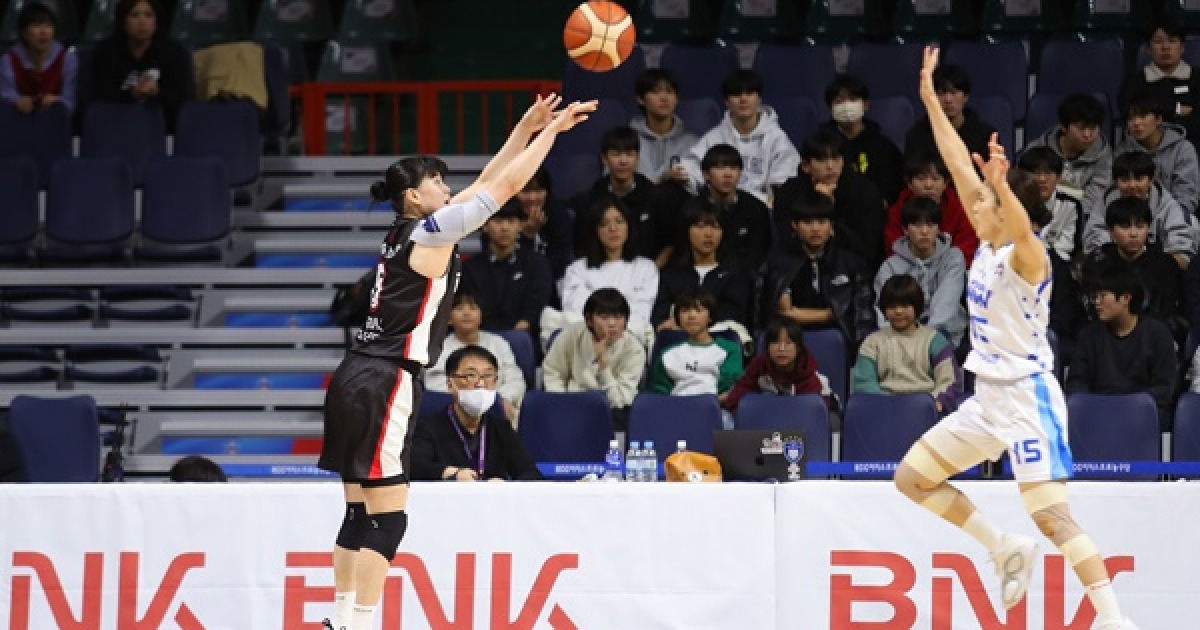 '이소희 26점+김소니아 더블더블' BNK, 4쿼터 2점에 그친 우리은행에 69-50 완승