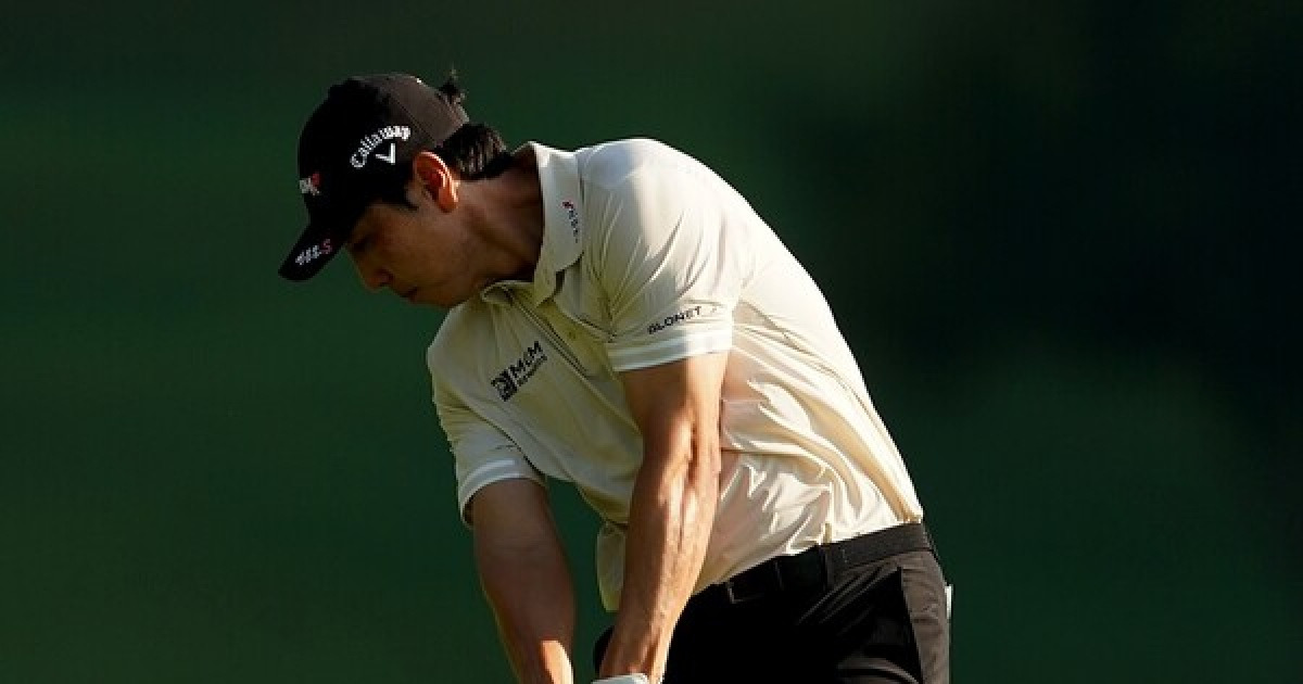 배상문, PGA Q스쿨 2차전 둘째날 공동 3위 도약…일본 상금왕 9언더파 몰아쳐(종합)