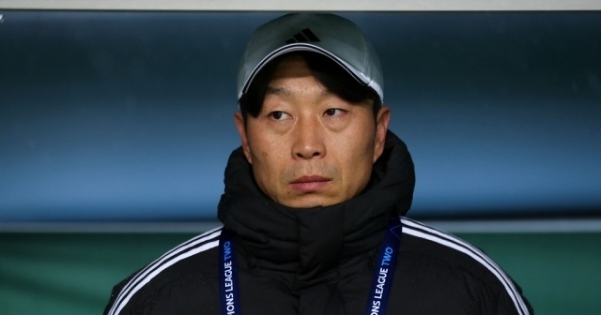 '극심한 승강 PO 스트레스' 김두현 전북 감독, 입원 후 퇴원...ACL2 무앙통전 안대현 B팀 감독이 지휘