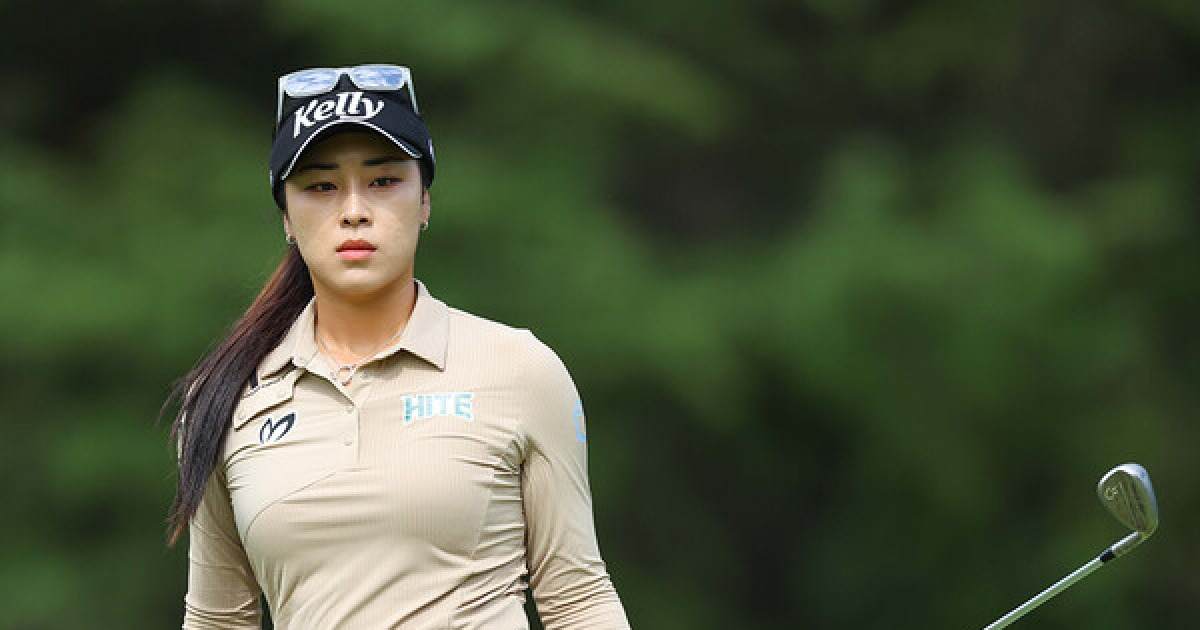 윤이나, LPGA Q시리즈 둘째날 공동 30위…무슨 일이?