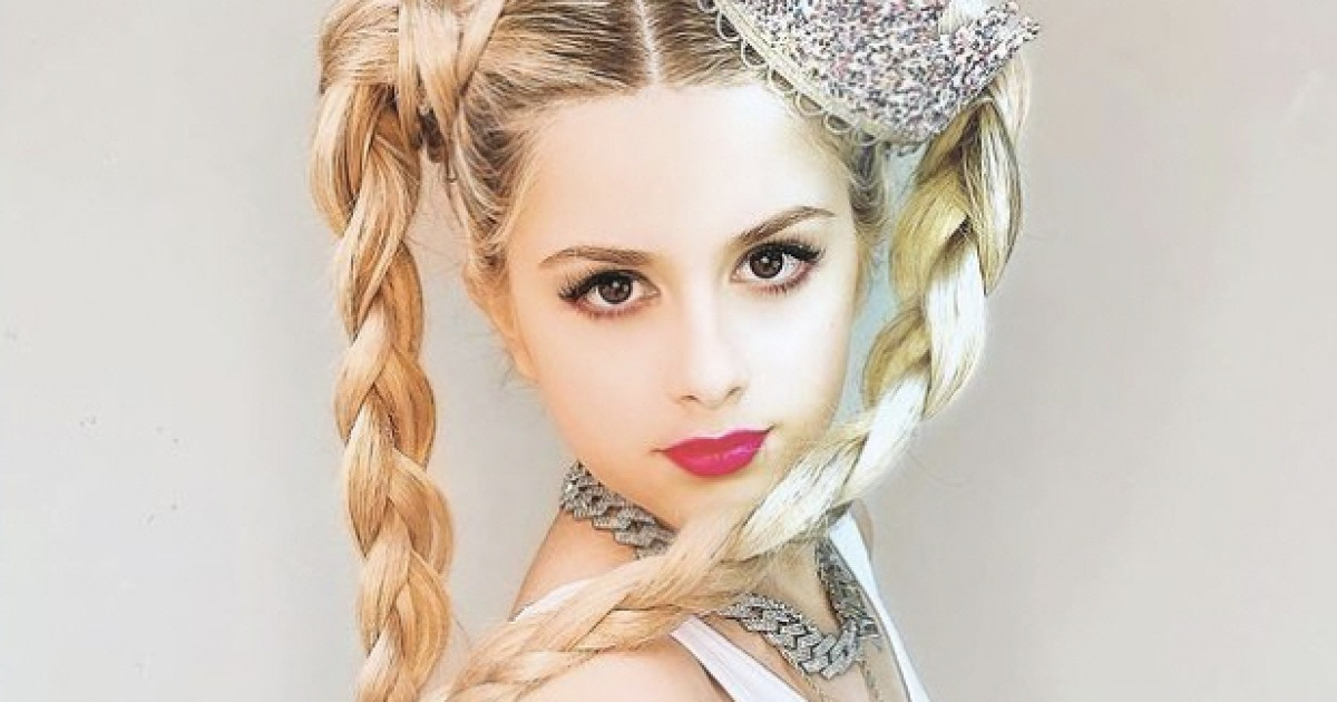 [종합] KG "학대 당해 계약해지"vs JYP "이견있어"…비춰, 美 현지화 걸그룹 1년만 위기