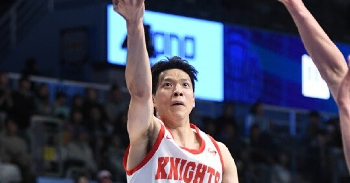 [BK 리뷰] ‘김선형-워니 3Q 지배’ SK, 소노 9연패로 몰아넣어