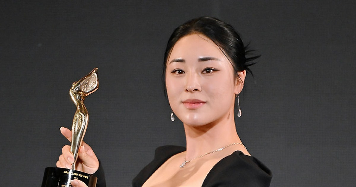 'KLPGA 휩쓴' 윤이나, LPGA 무대 보인다!…Q시리즈 4R 공동 7위